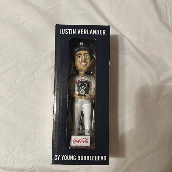 Wall Decor | Original Justin Verlander Houston Astros Bobblehead Given ...